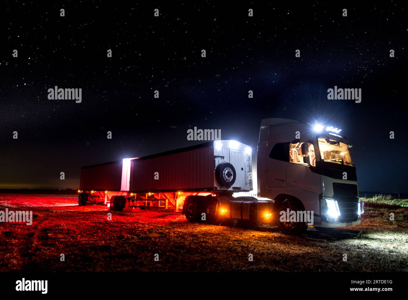 Truck with trailer in the field at night, waiting for harvest Stock ...