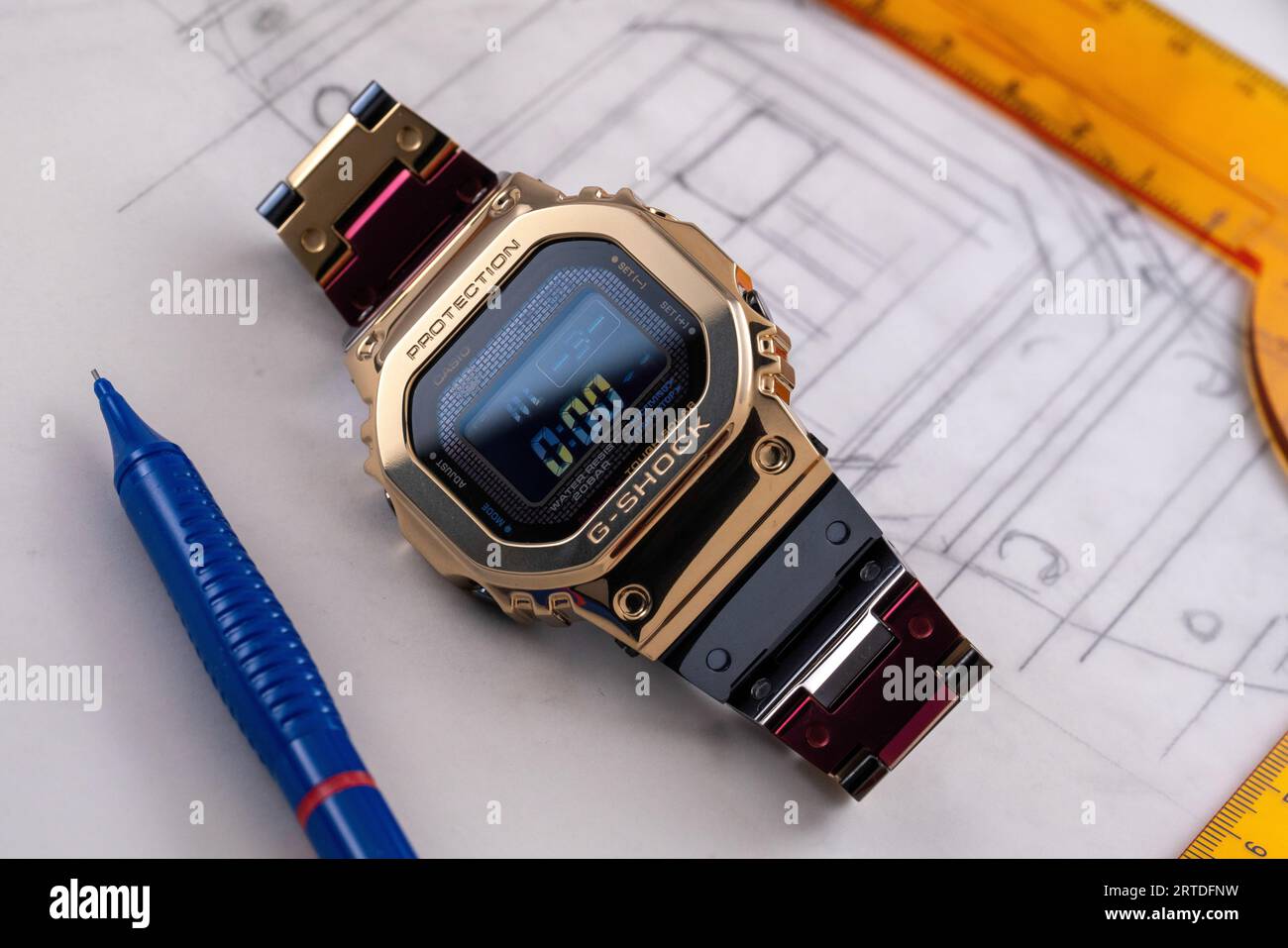 Casio G-Shock GMW-B5000TR-9ER Stock Photo - Alamy