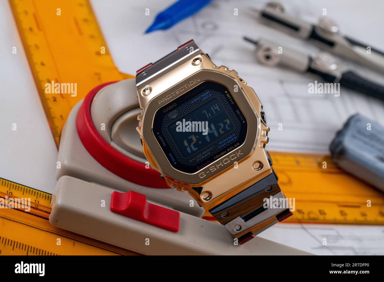 Casio G-Shock GMW-B5000TR-9ER Stock Photo - Alamy