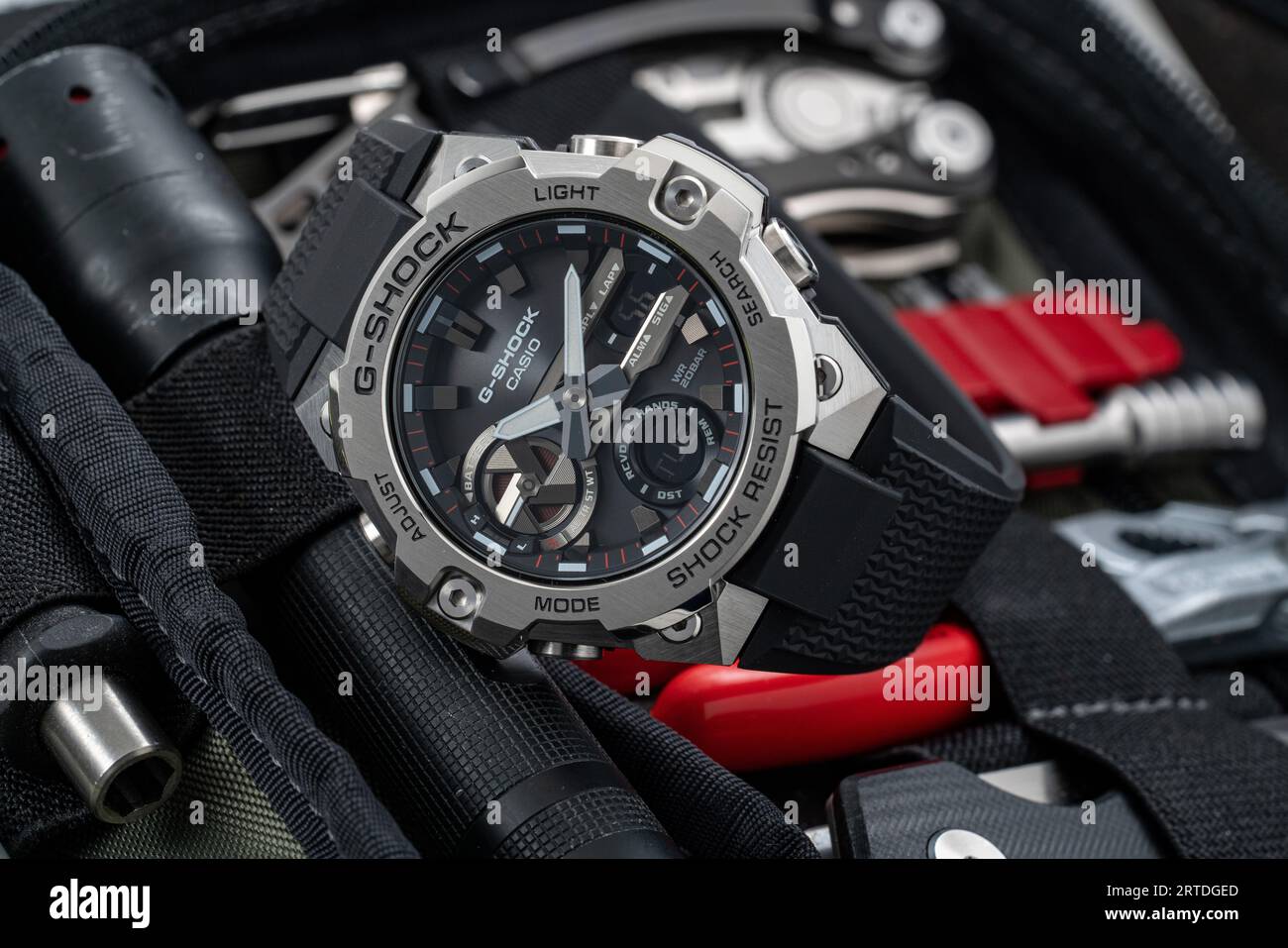 Casio G-Shock GST-B400-1ADR Stock Photo - Alamy