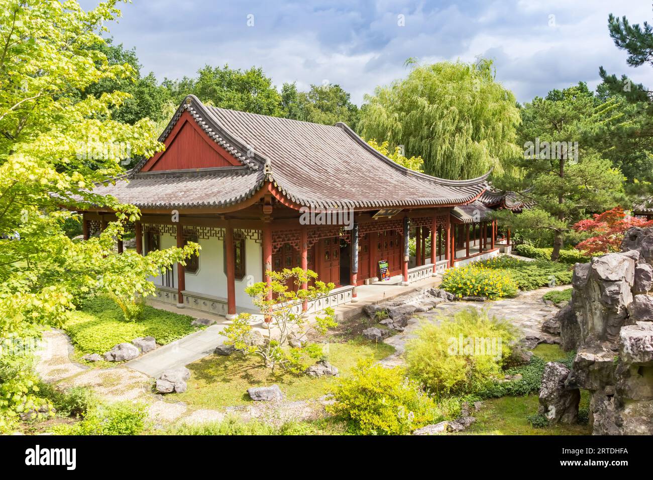 Colorful chinese teahouse in the botanical gardens of Haren ...