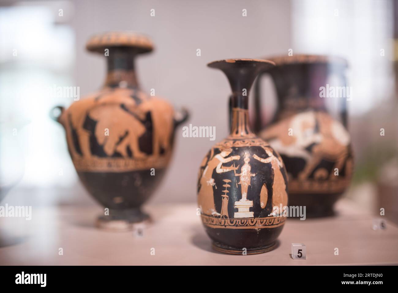 Restored minoan art hi-res stock photography and images - Alamy