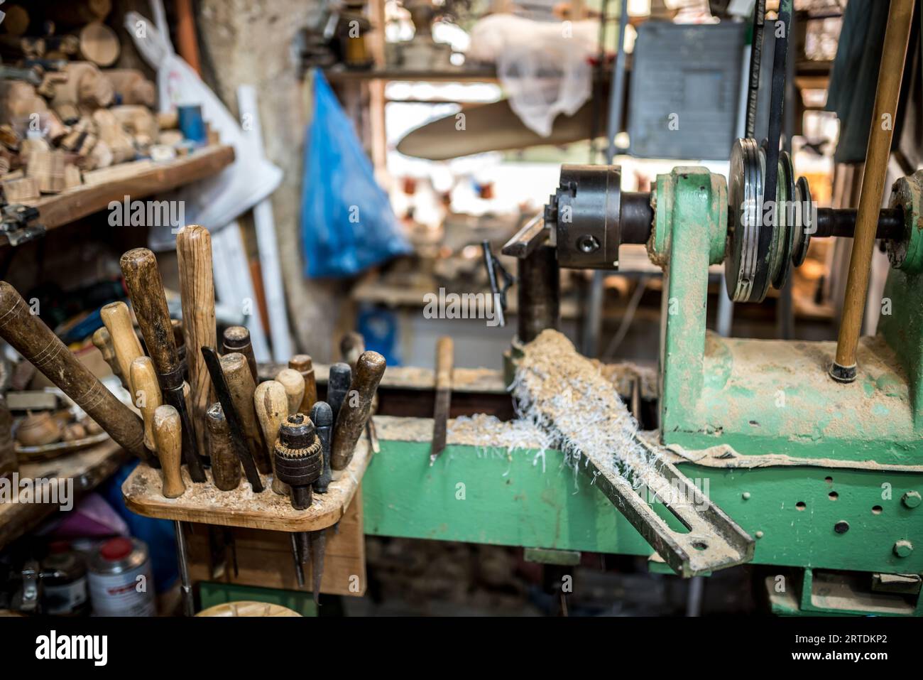 Professional wood carving hi-res stock photography and images - Alamy