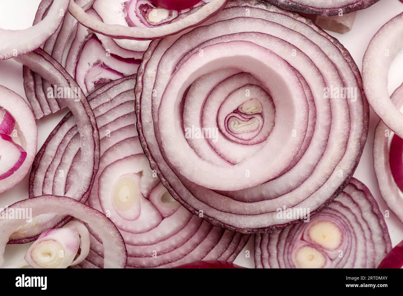 Texture of fresh sliced red onions as background Stock Photo - Alamy