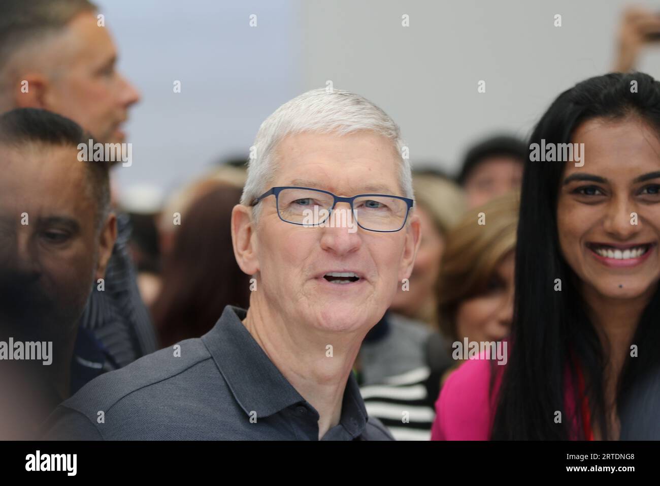 Iphone 15 tim cook hi-res stock photography and images - Alamy