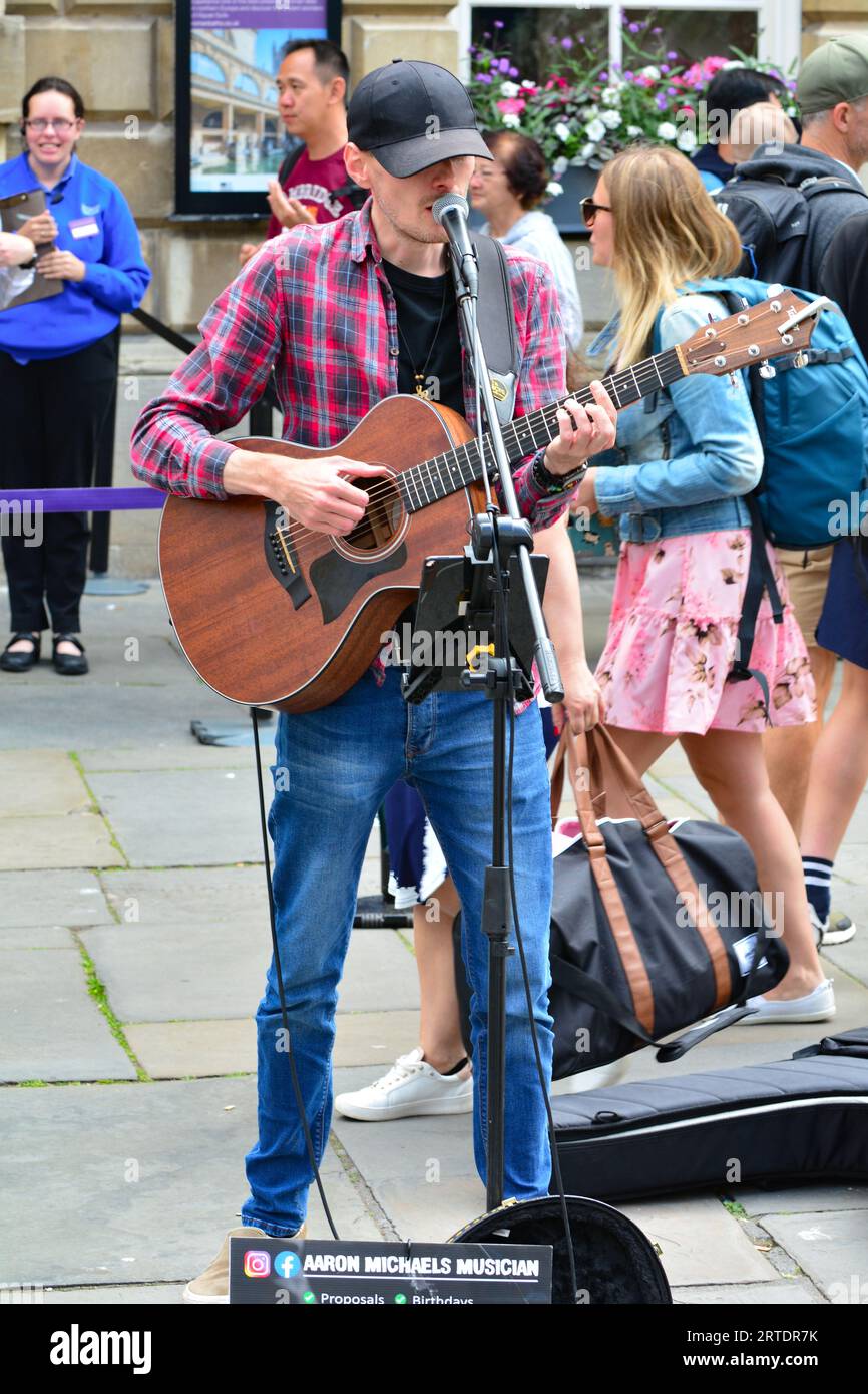 Busking licence hi-res stock photography and images - Alamy