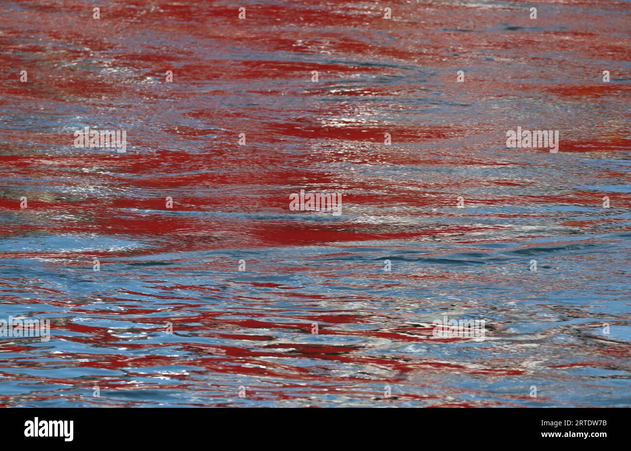 Abstract view water subtle flow hi-res stock photography and images - Alamy