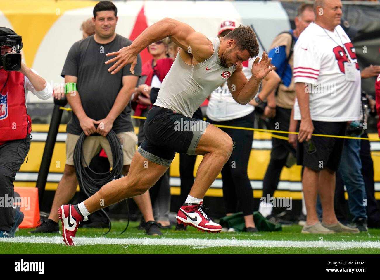 San Francisco 49ers defensive end Nick Bosa warm ups before an NFL ...
