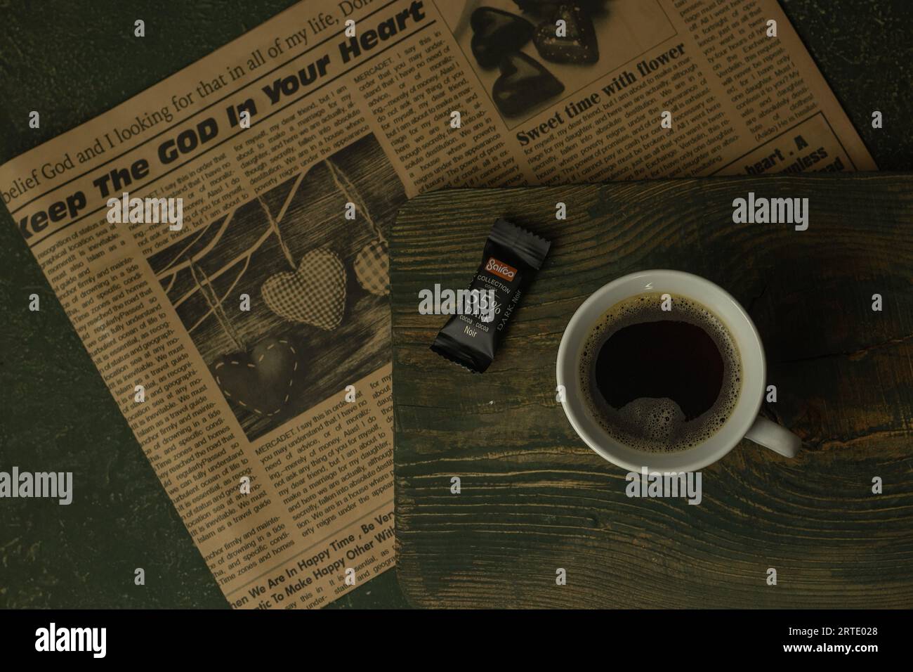 Newspaper banner hi-res stock photography and images - Alamy