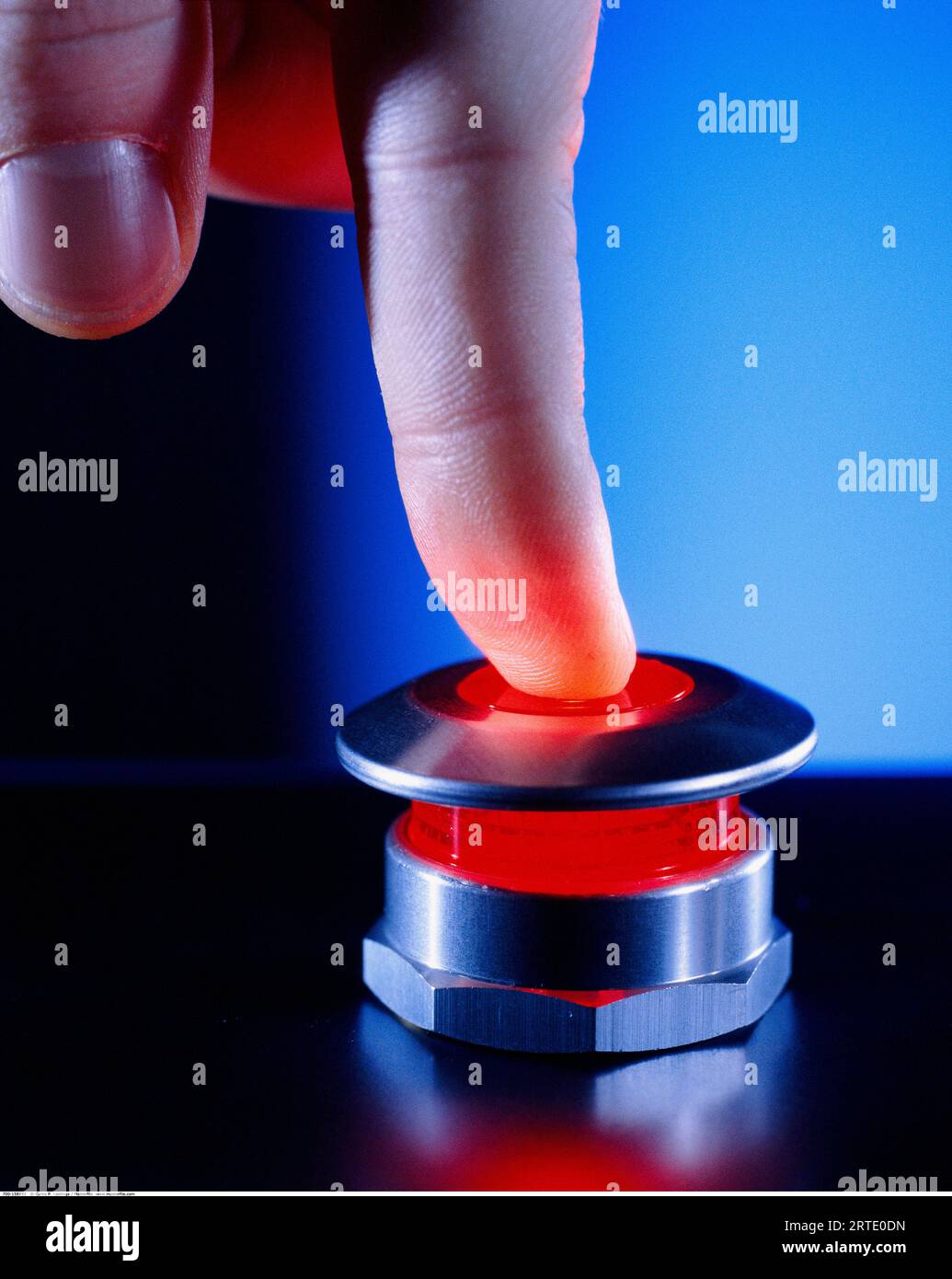 Push alert image hi-res stock photography and images - Alamy