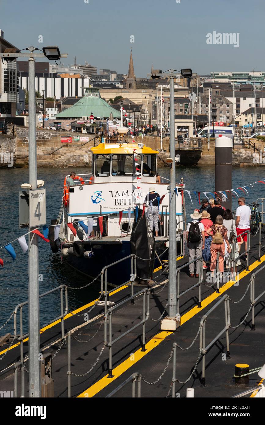 Passengers boarding small ferry hi-res stock photography and images - Alamy