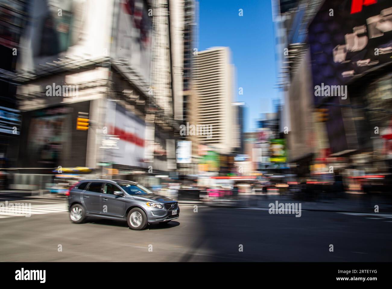 Panning shot effect hi-res stock photography and images - Alamy