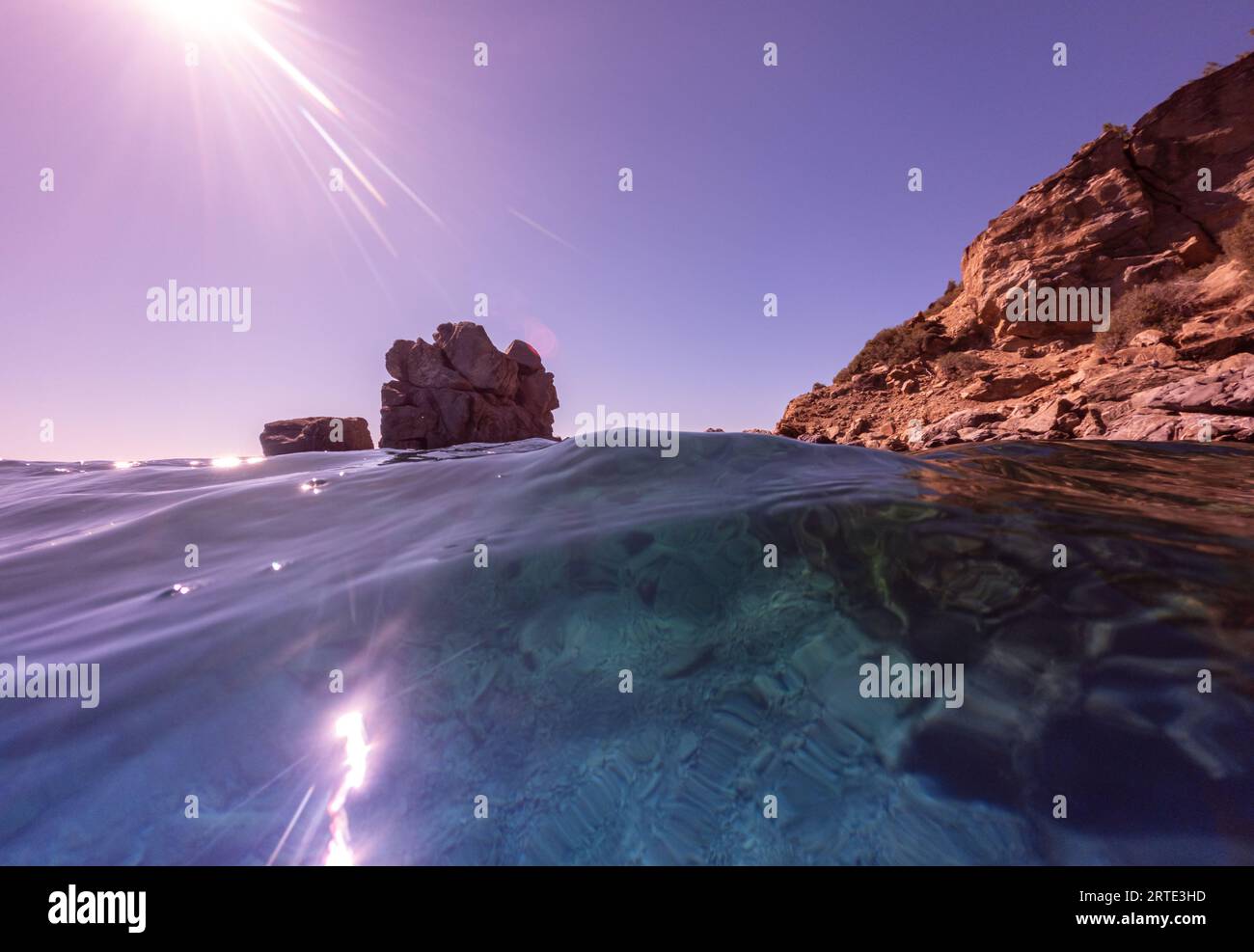 Split underwater photo blue hi-res stock photography and images - Alamy