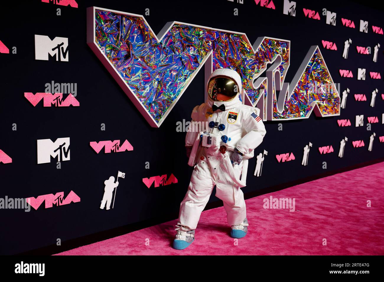 Newark, United Stated. 12th Sep, 2023. The MTV Moonman arrives on the ...