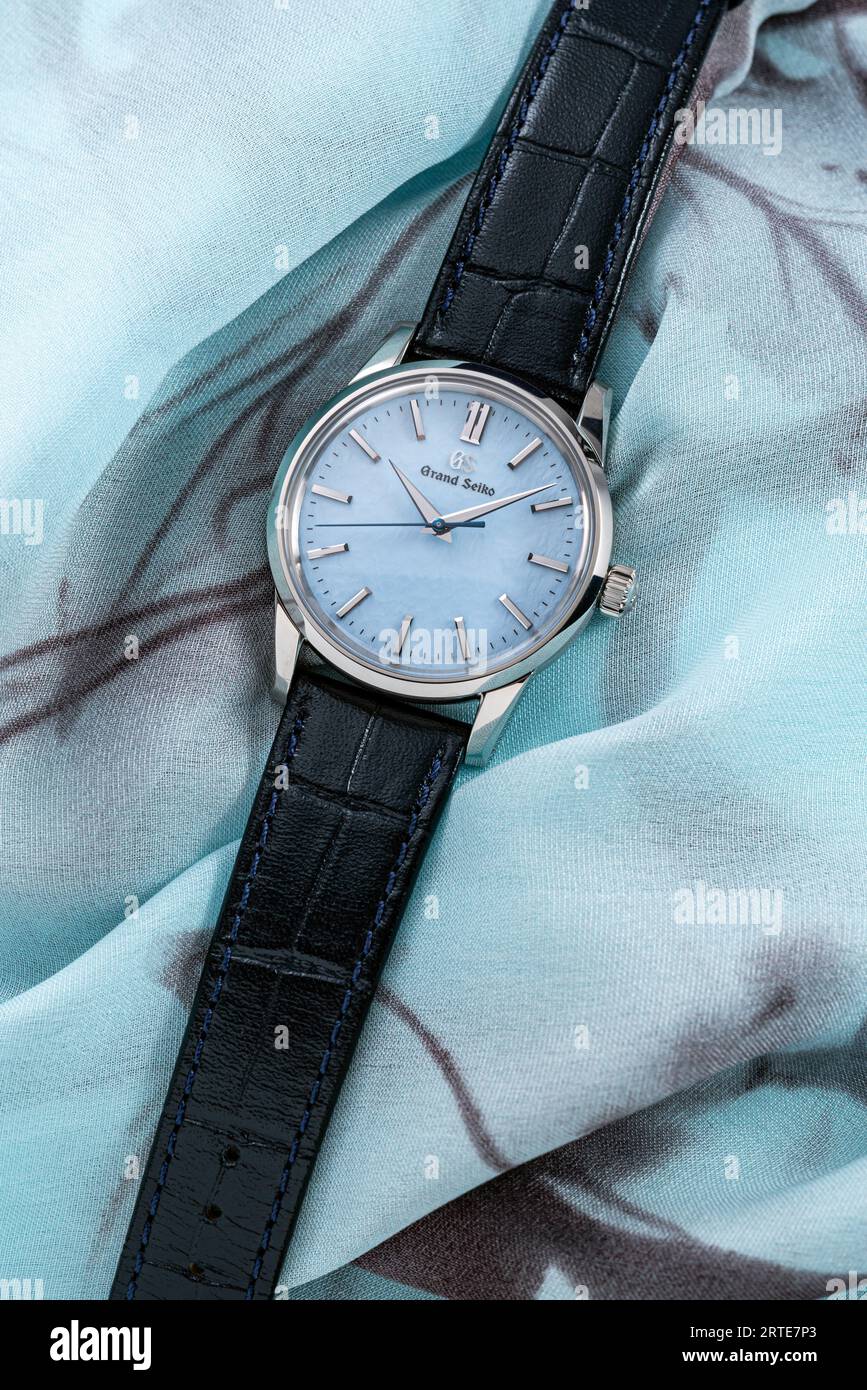 Quartz movement hi-res stock photography and images - Alamy