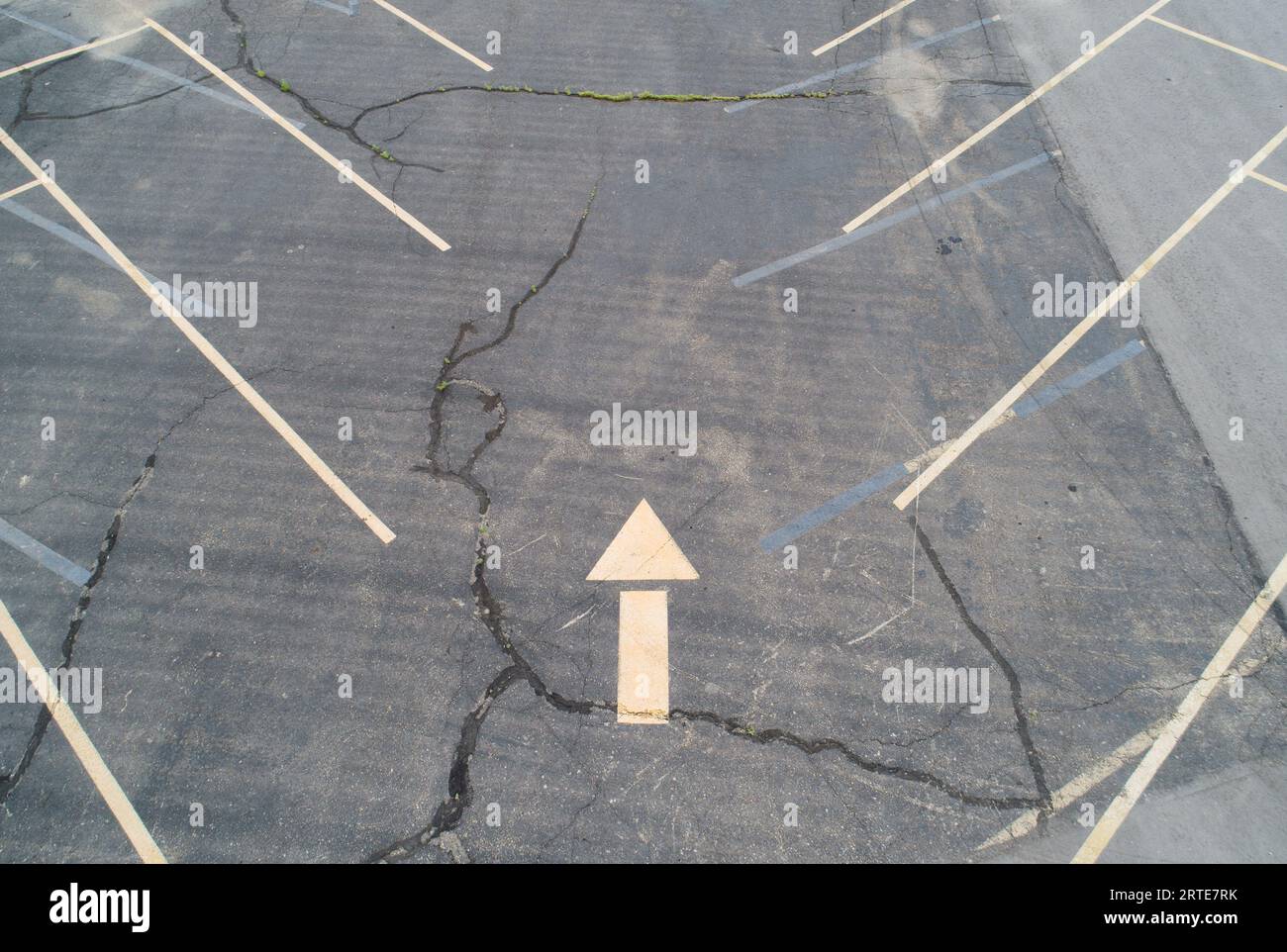 Directing lines hi-res stock photography and images - Alamy