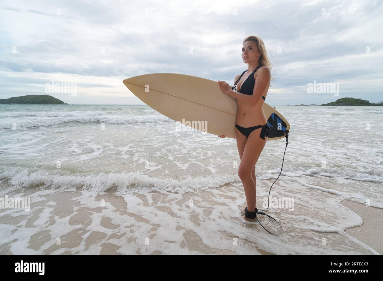 Happyness at the summer beach, freedom time Stock Photo - Alamy
