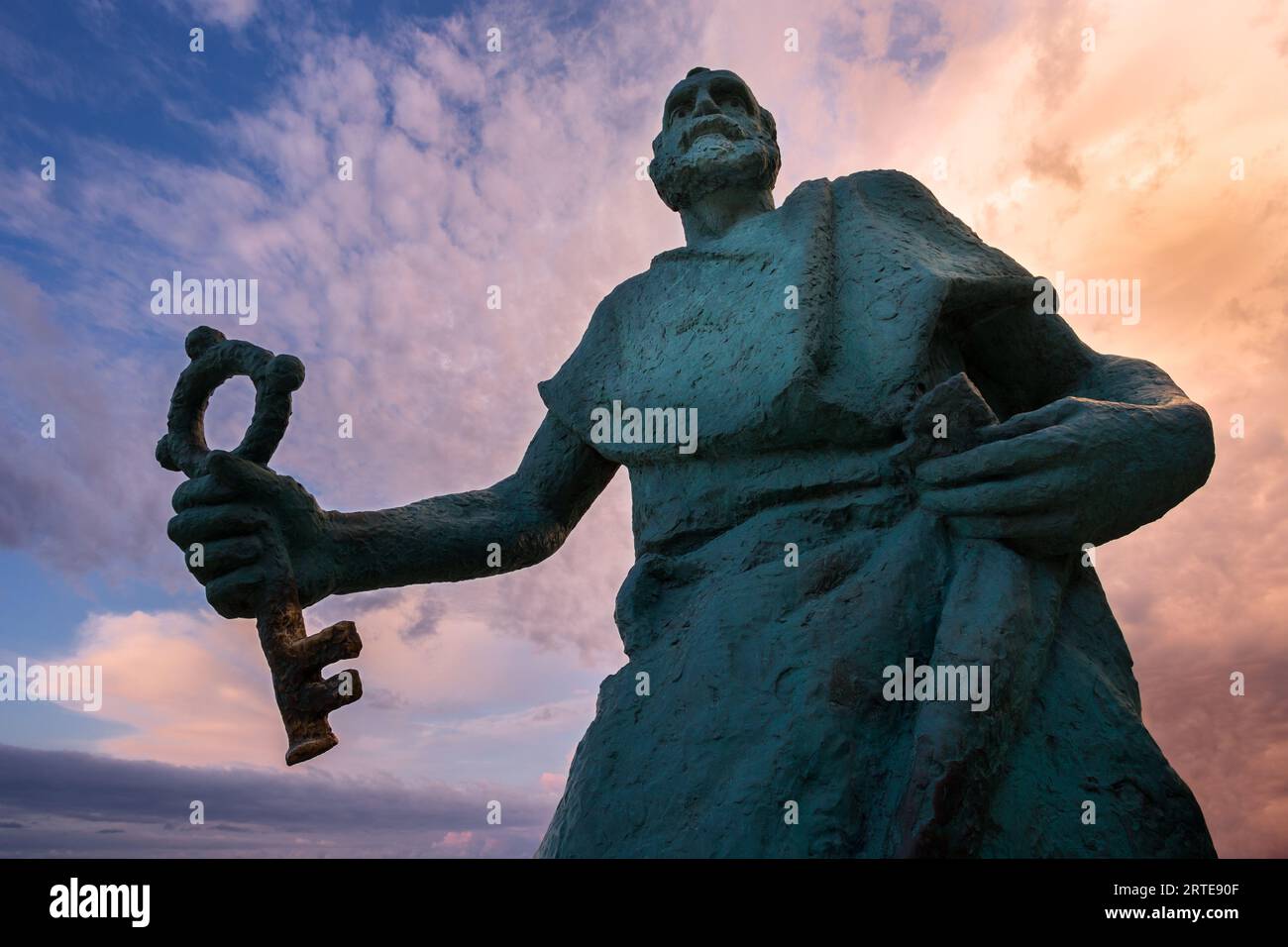 Statue of St Peter holding the key of Heaven in town Makarska, Dalmatia ...