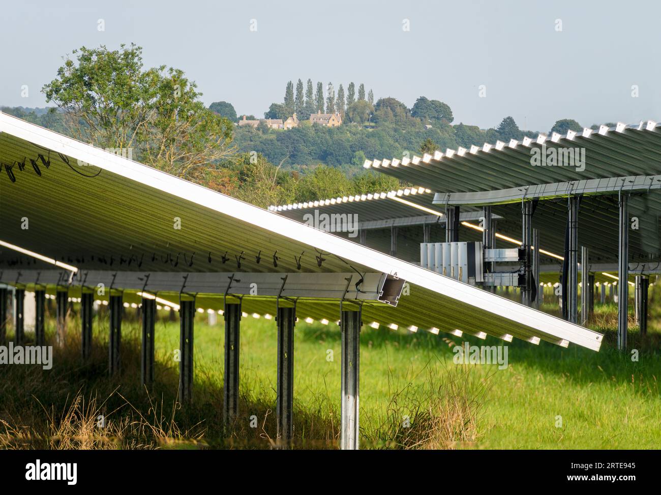 Shining sun on solar panels hi-res stock photography and images - Alamy