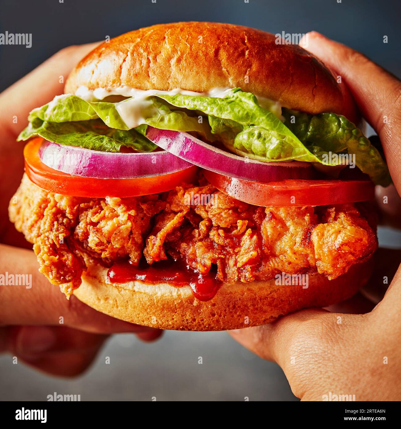 Photo shot of chicken burger hi-res stock photography and images - Alamy