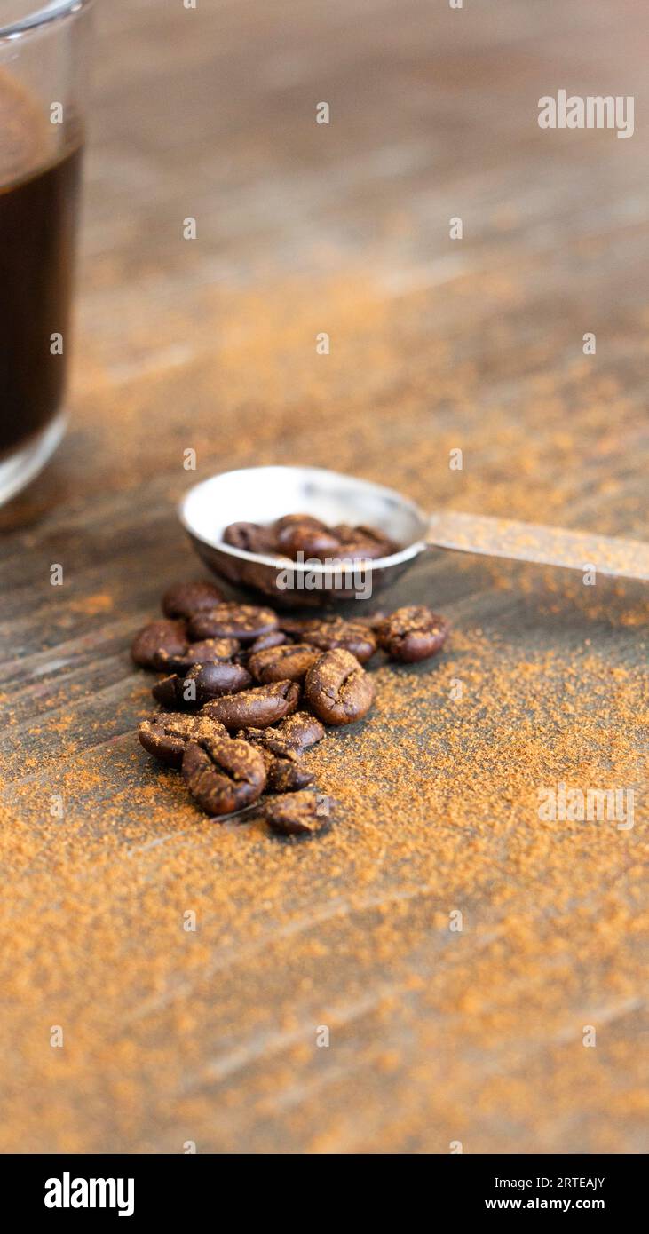 Messy coffee table hi-res stock photography and images - Alamy