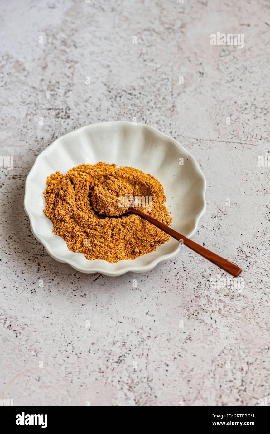 Baking Ingredients: Toasted milk powder Stock Photo - Alamy