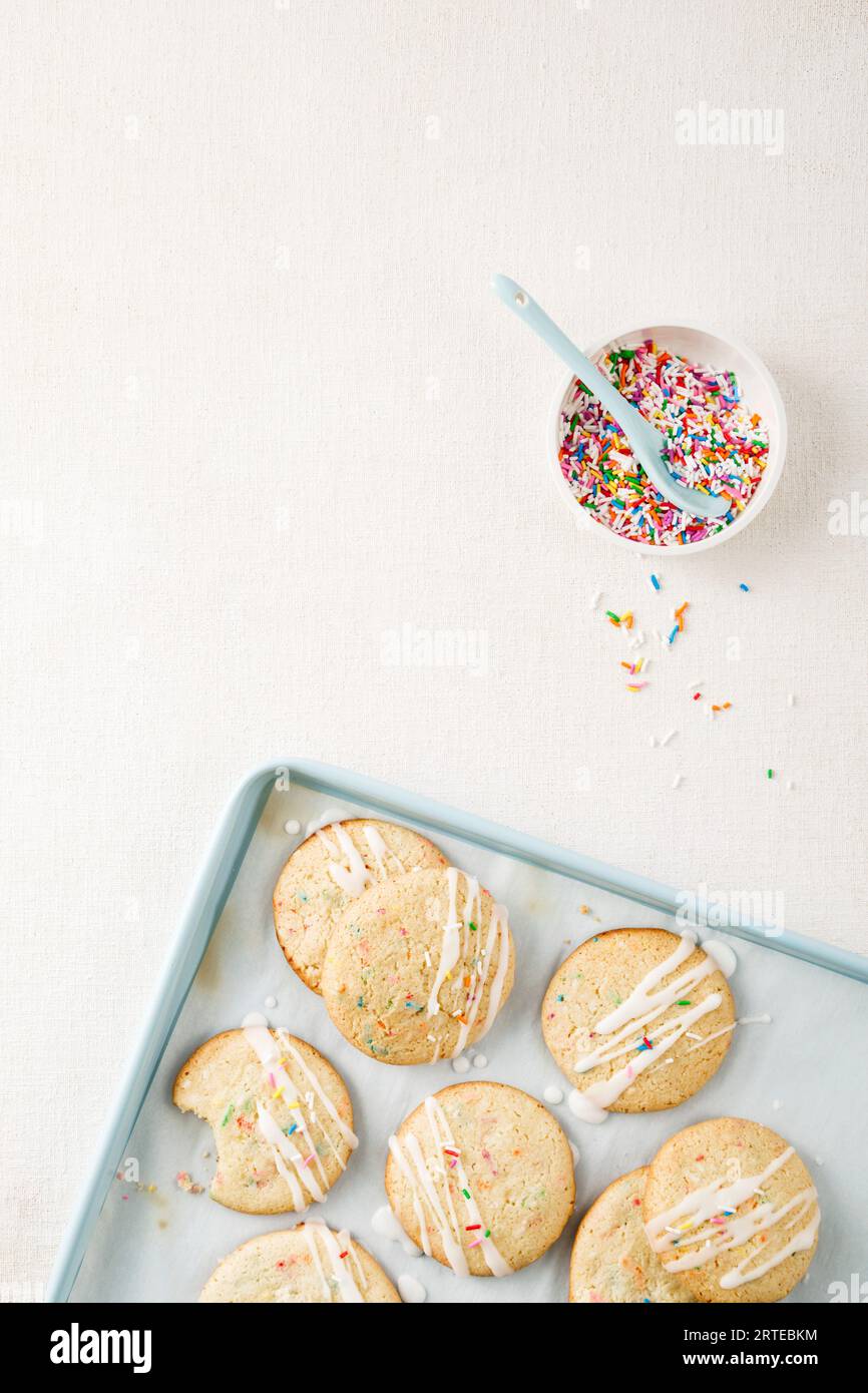 Cake sugar sprinkles childrens hi-res stock photography and images - Alamy