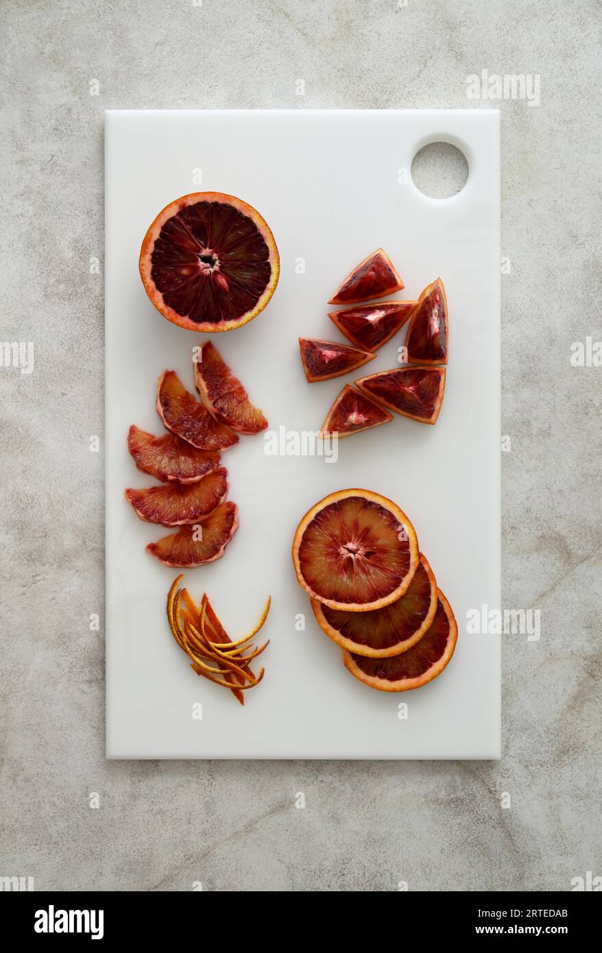 Blood orange segments hi-res stock photography and images - Alamy