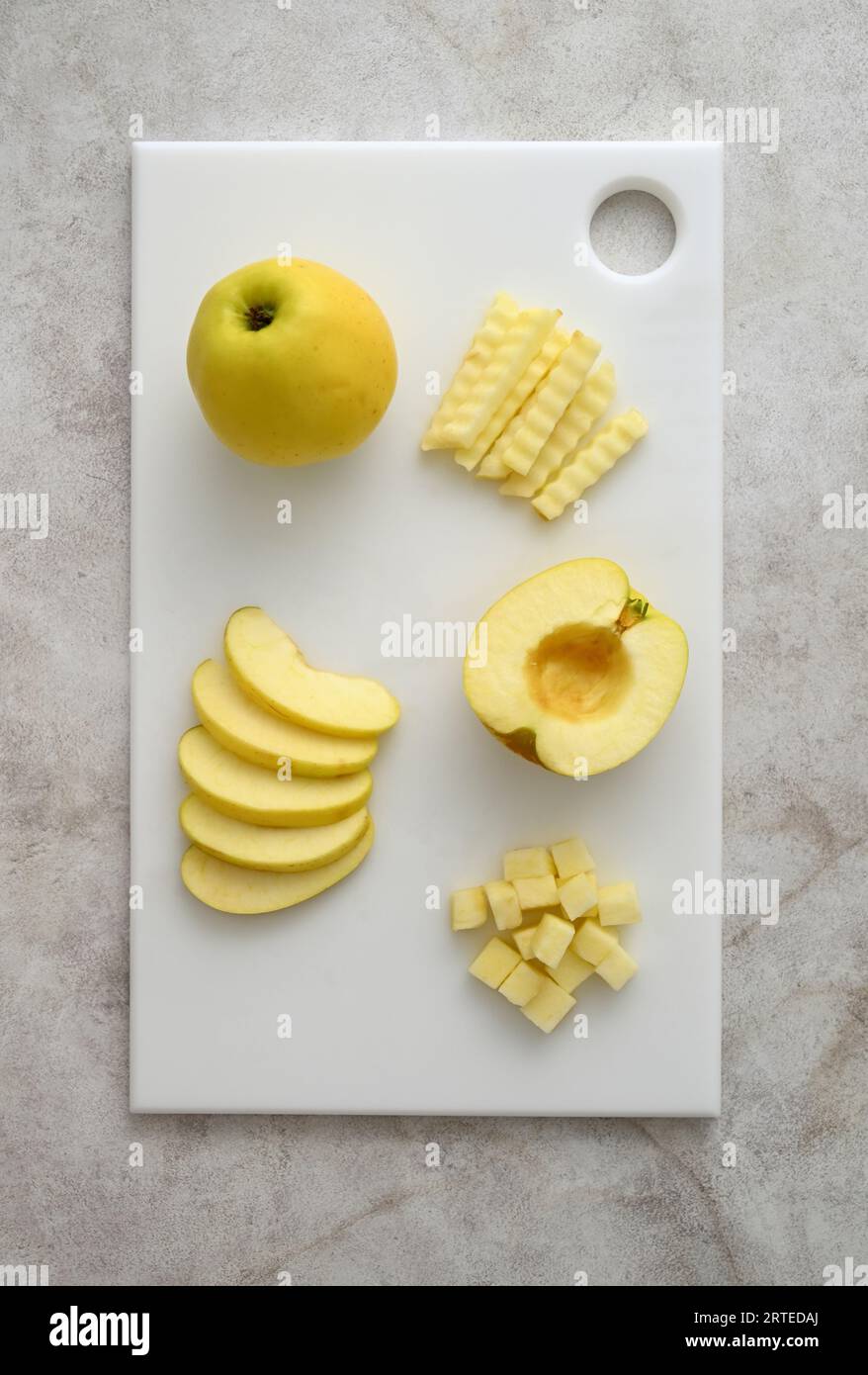 Apple slicing hi-res stock photography and images - Alamy
