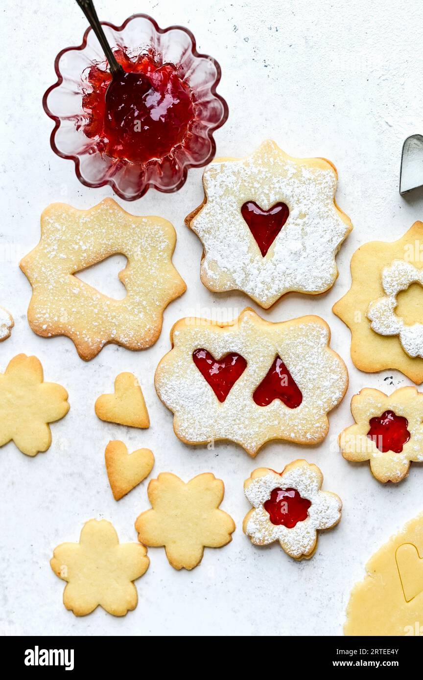 Biscuits with jam Stock Photo - Alamy