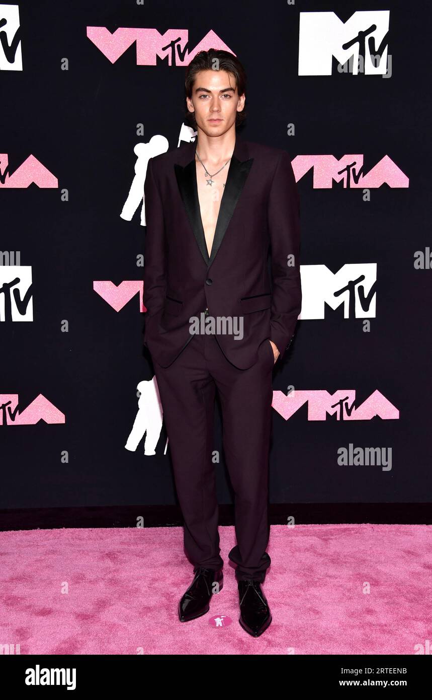 Zack Lugo arrives at the MTV Video Music Awards on Tuesday, Sept. 12 ...