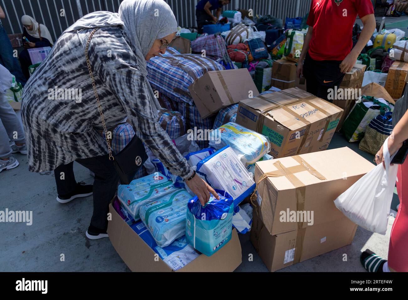 Population of madrid hi-res stock photography and images - Alamy