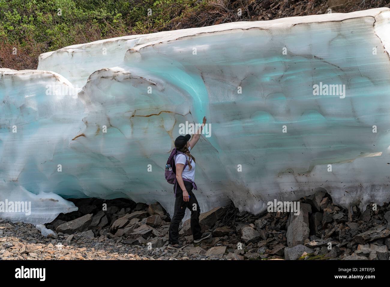Image size 40 hi-res stock photography and images - Alamy