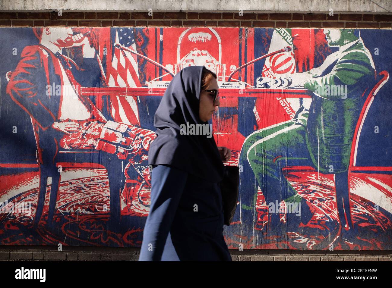 Mahsa amini mural hi-res stock photography and images - Alamy