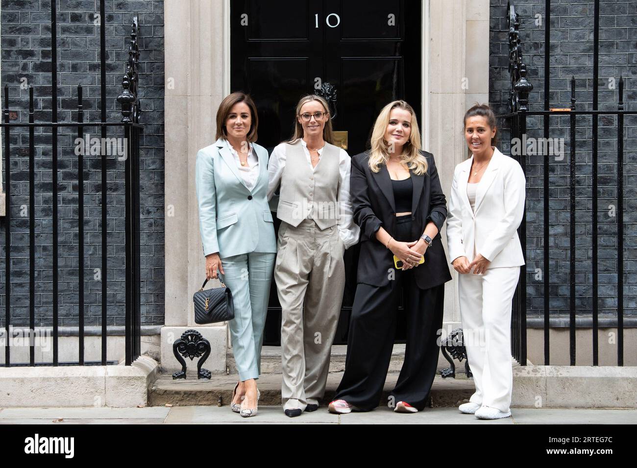 L r natalie pinkham hi-res stock photography and images - Alamy