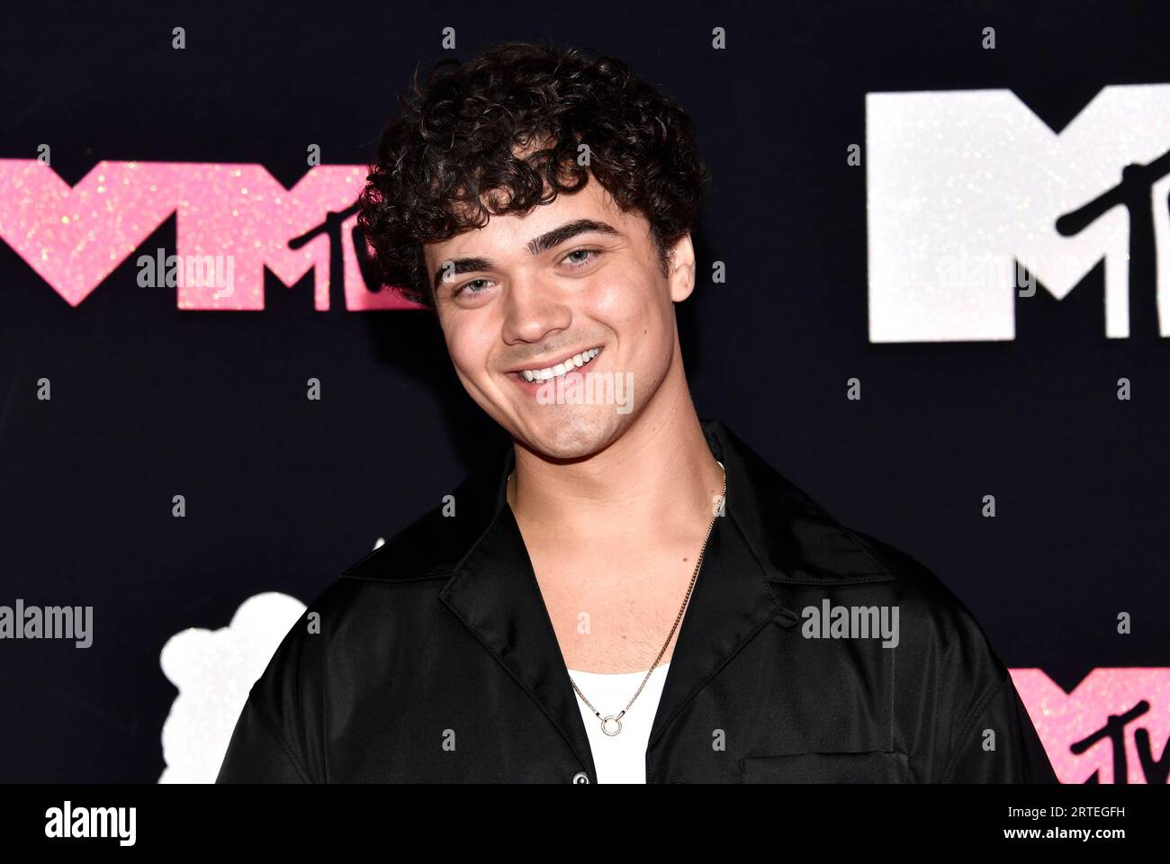 Alexander Stewart arrives at the MTV Video Music Awards on Tuesday ...