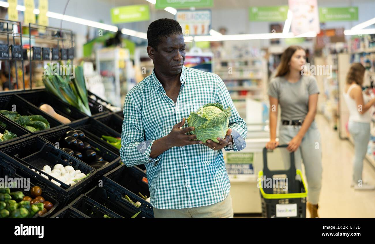 Ethiopian cabbage hi-res stock photography and images - Alamy