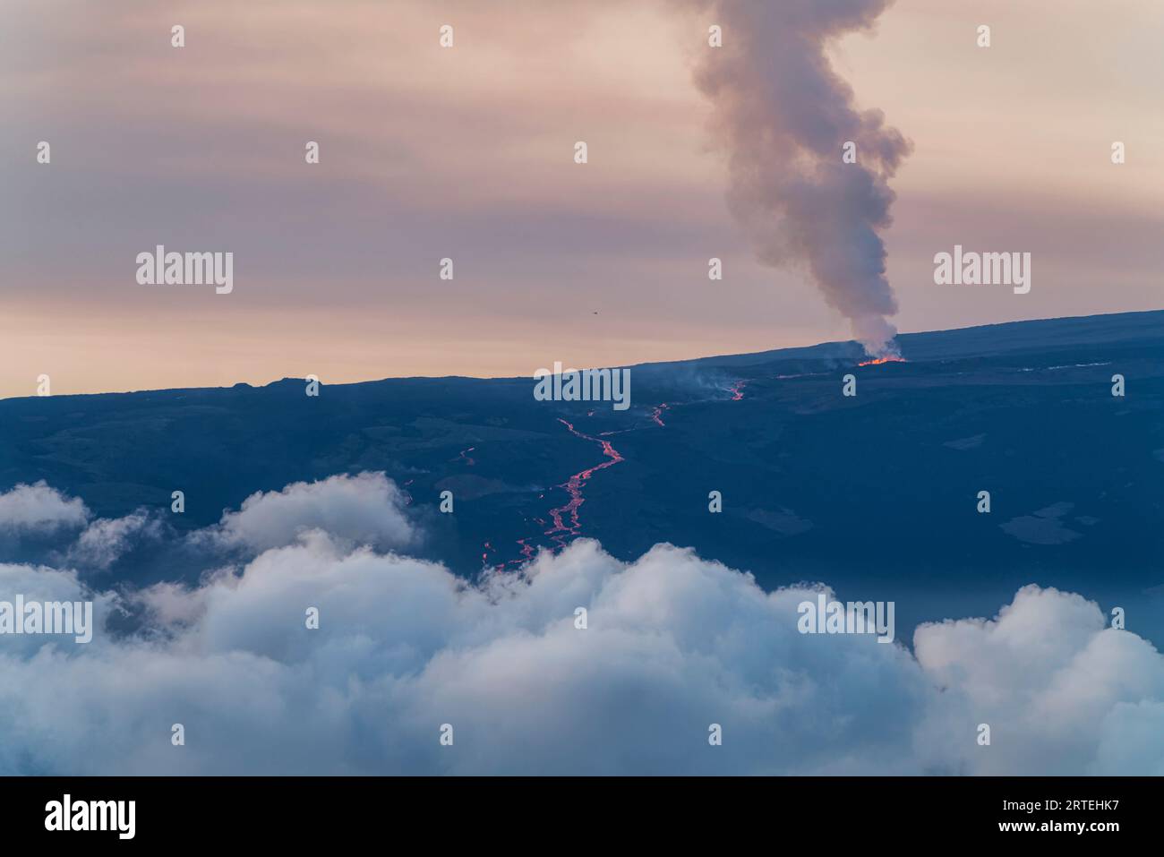 View of the smoky plume at twilight from the 2022 eruption of Mauna Loa Volcano (Moku‘āweoweo ...