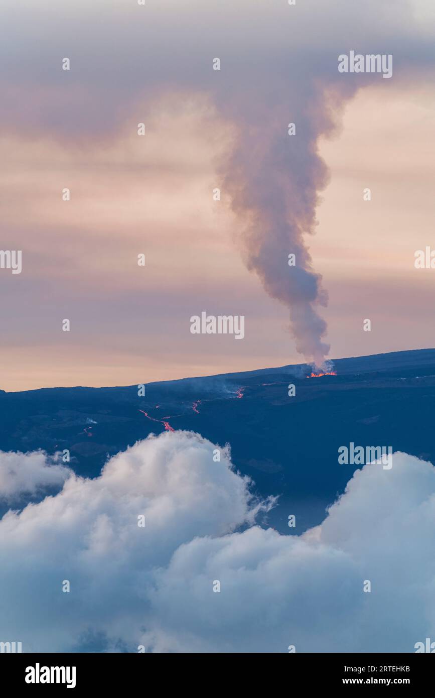 View of the smoky plume at twilight from the 2022 eruption of Mauna Loa ...