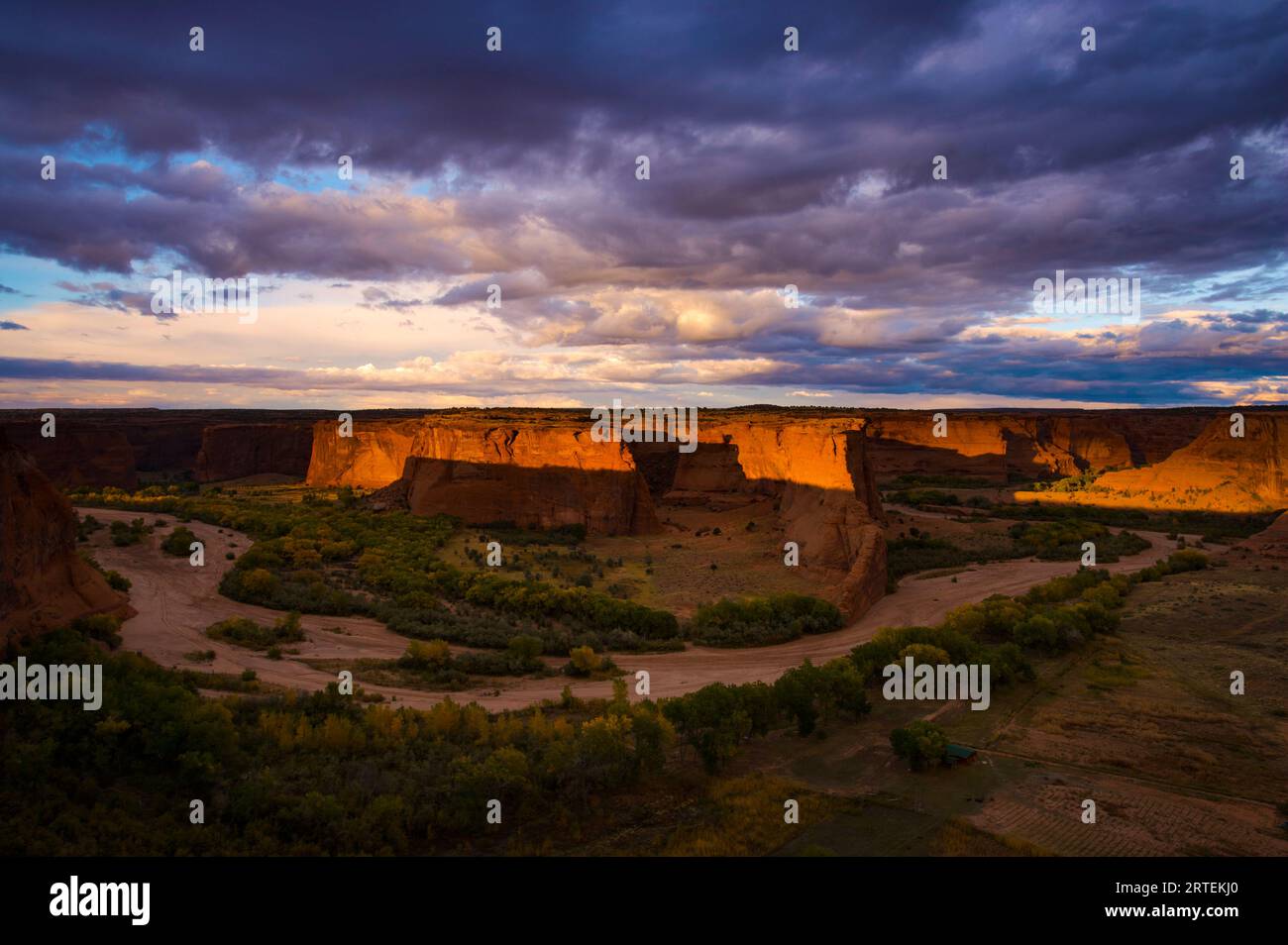 Canyon de Chelly and River from Tsegi Overlook, Canyon de Chelly ...