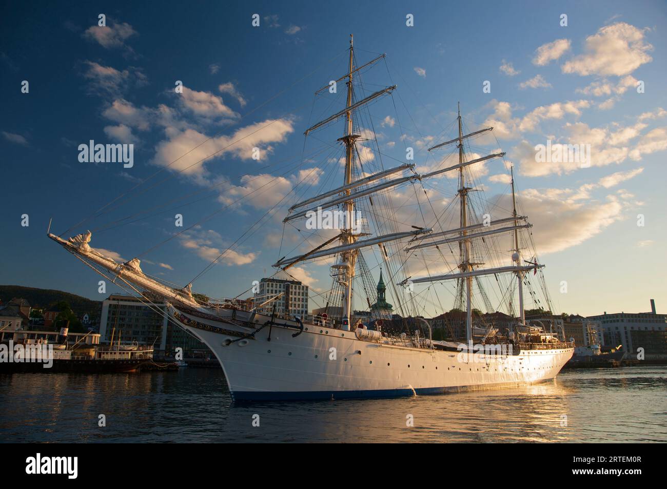 Tall ships docked in hi-res stock photography and images - Alamy