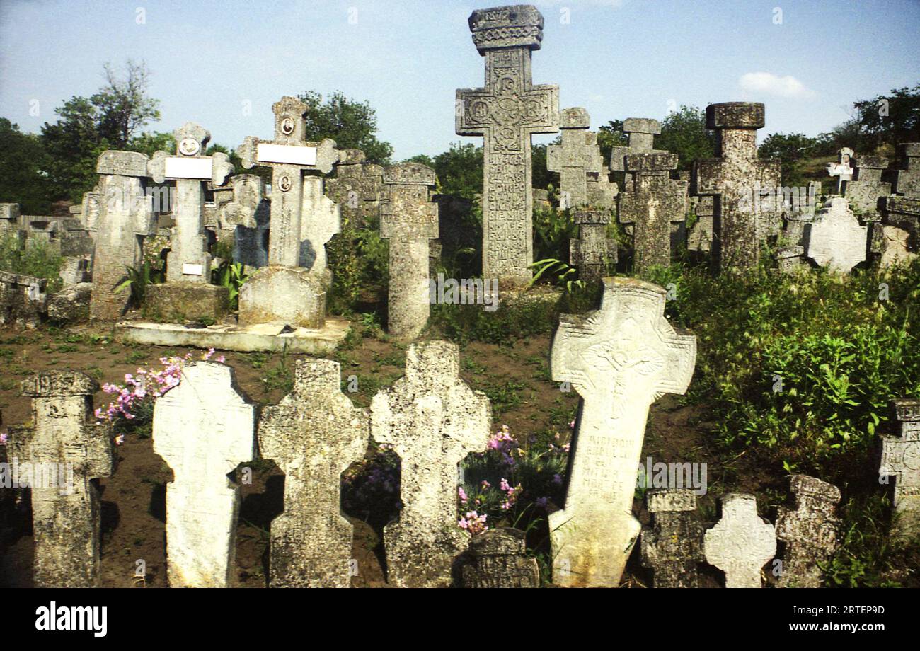 Cimitir romania hi-res stock photography and images - Alamy