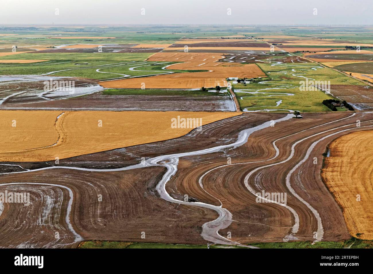 Center pivot irrigation america hi-res stock photography and images - Alamy