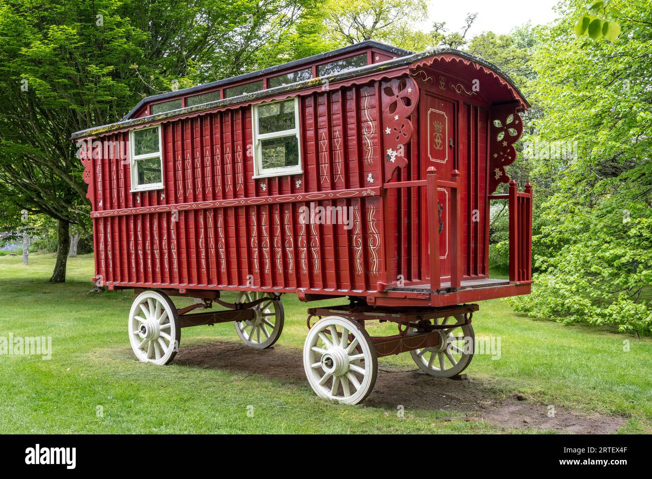 Royal wagon hi-res stock photography and images - Alamy
