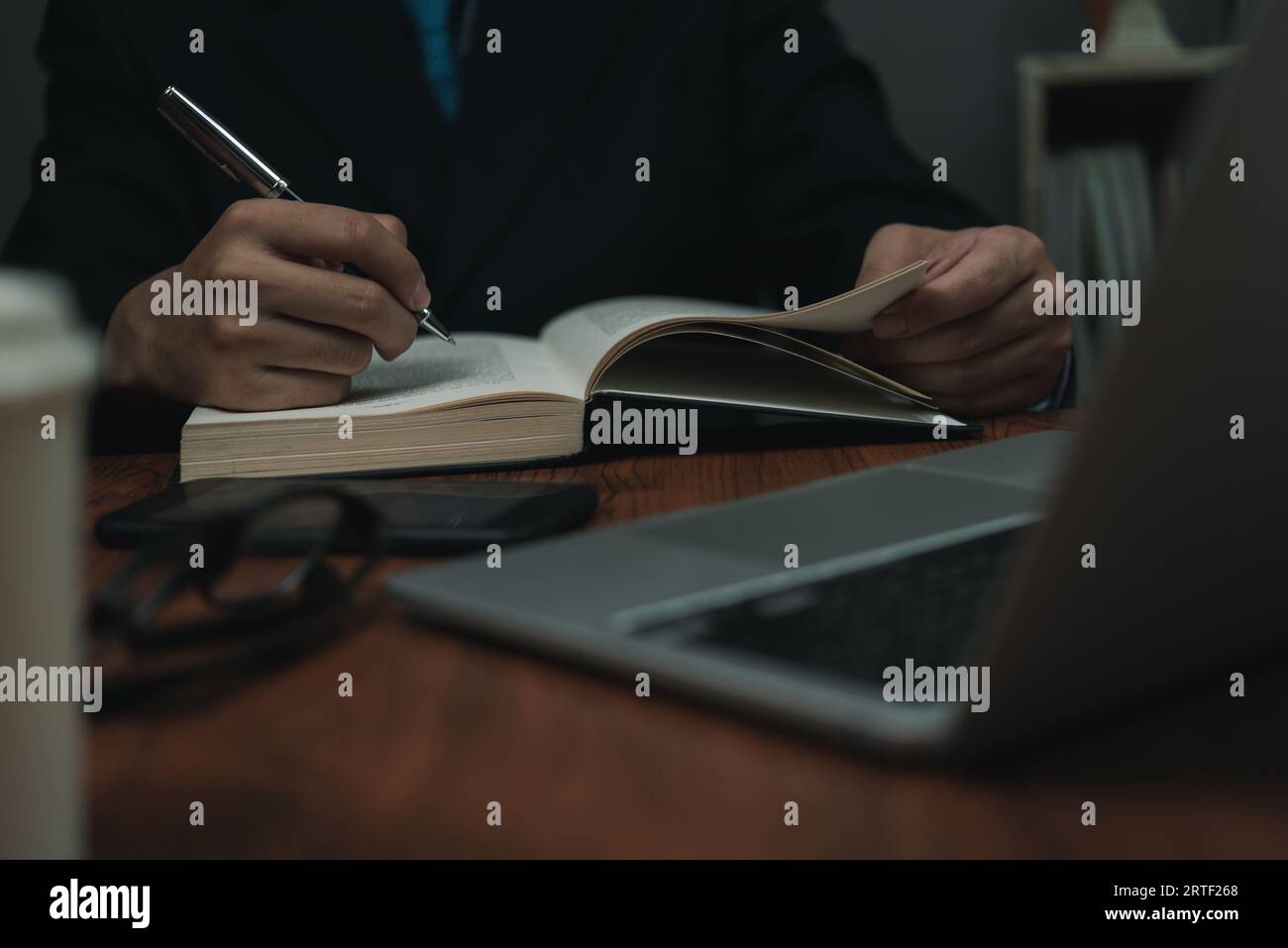 Dynamic typing hi-res stock photography and images - Alamy