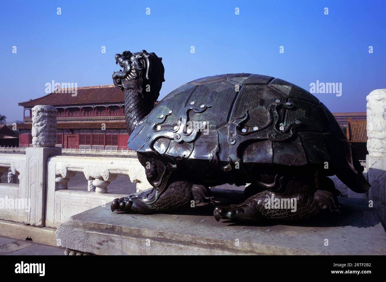 Qing dynasty bronze sculpture hi-res stock photography and images - Alamy