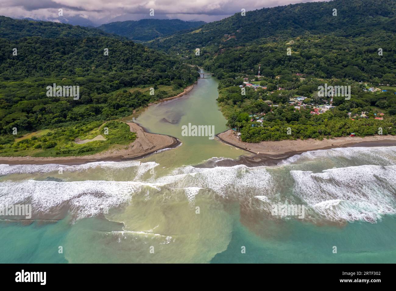 Beautiful aerial view of Dominical Beach and The Baru River in Costa ...