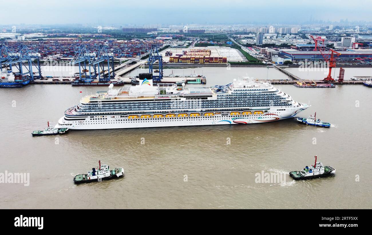 **CHINESE MAINLAND, HONG KONG, MACAU AND TAIWAN OUT** Aerial photo ...