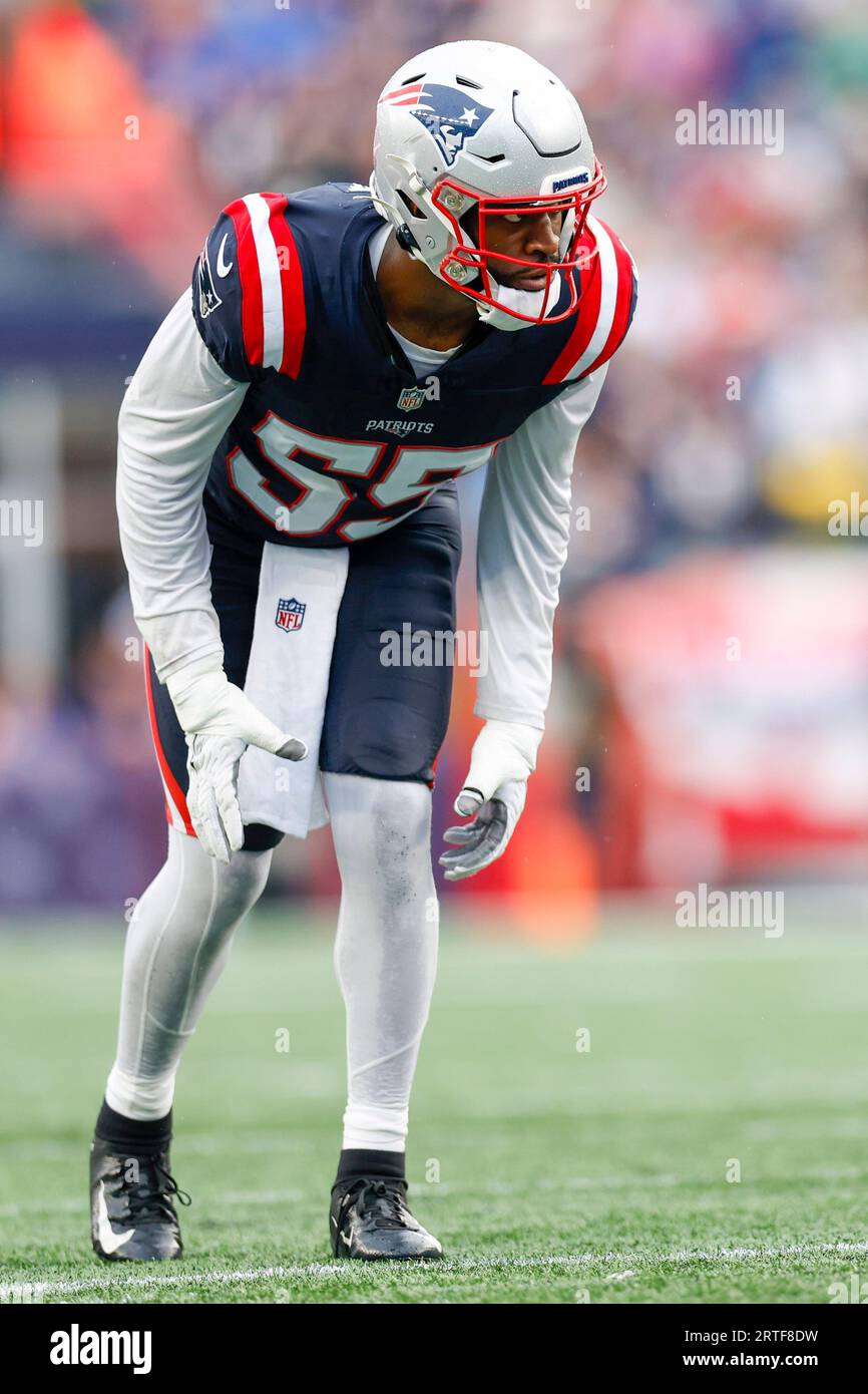 New England Patriots linebacker Josh Uche (55) prepares to defend ...