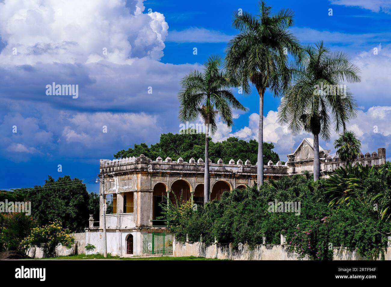 hacienda yaxcopoil yucatan tourism architecture Stock Photo - Alamy